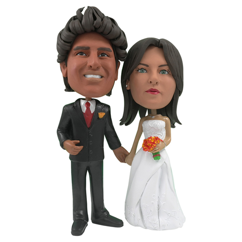 Personalized Wedding Cake Topper - Cake Topper Of A Couple Holding ...